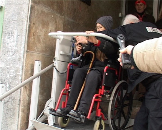 Postavljena rampa za invalide | GradSubotica