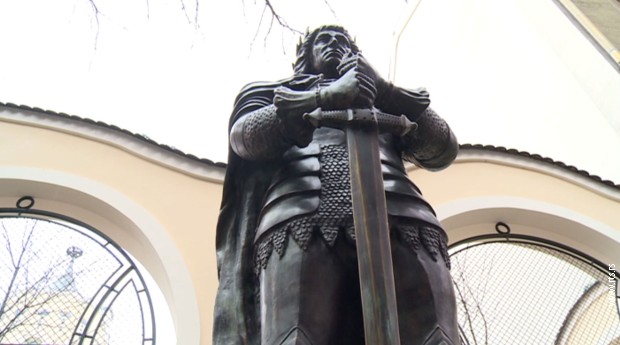 Postavljen spomenik Matiji Korvinu | GradSubotica